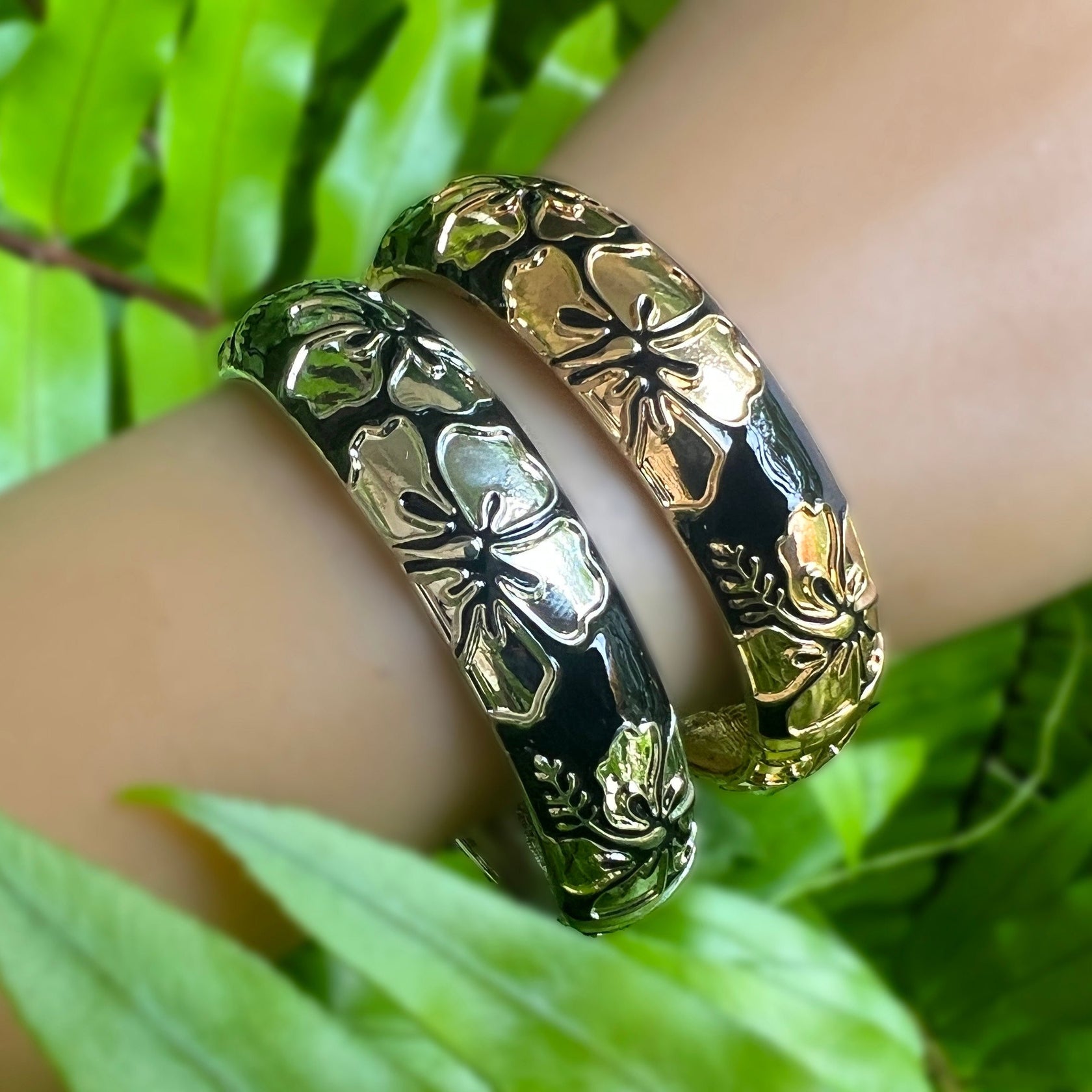 NEW! Puanani Hibiscus Flower Bangle Set of 2 – Showcase Hawaii