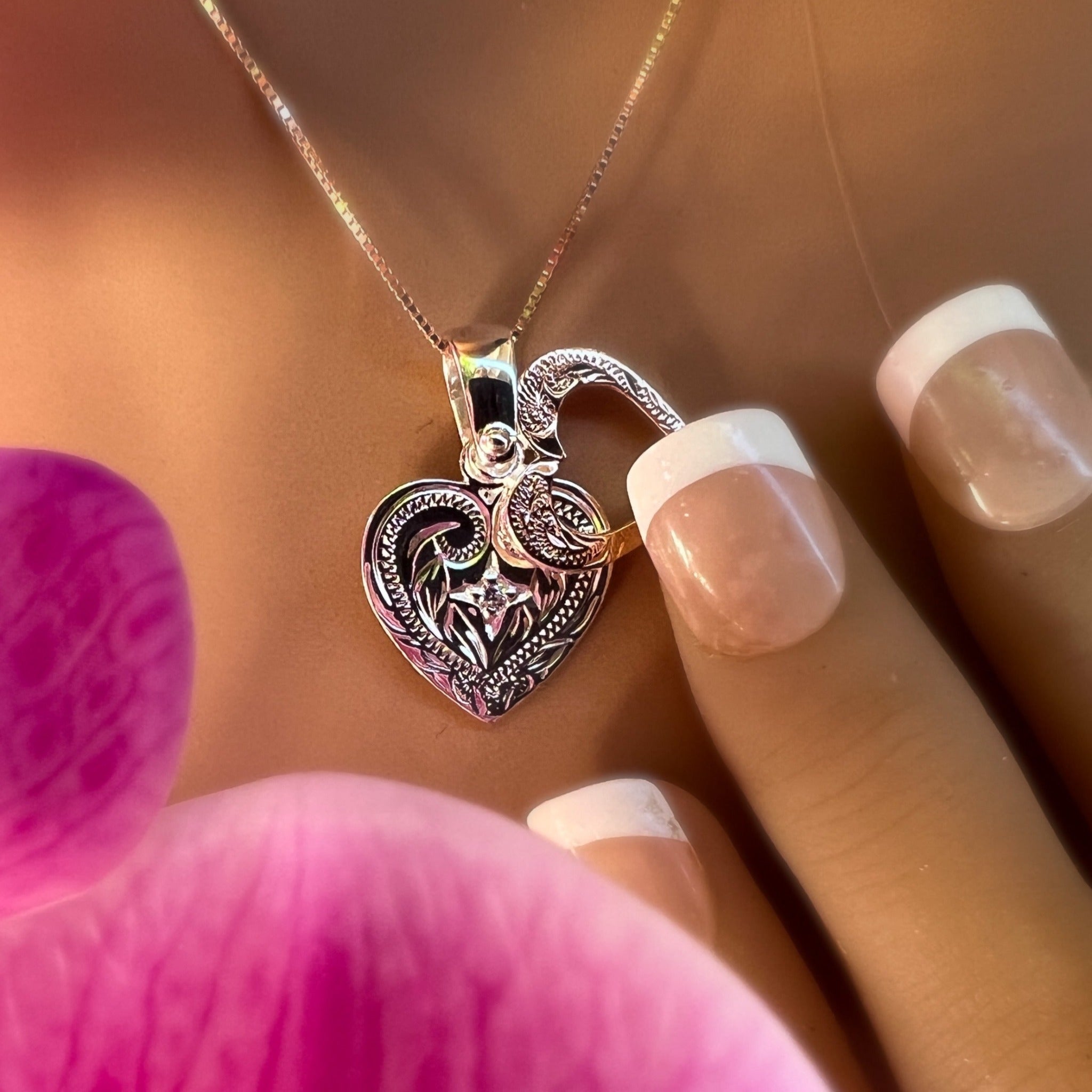 Double Heart Scroll Pendant – Showcase Hawaii