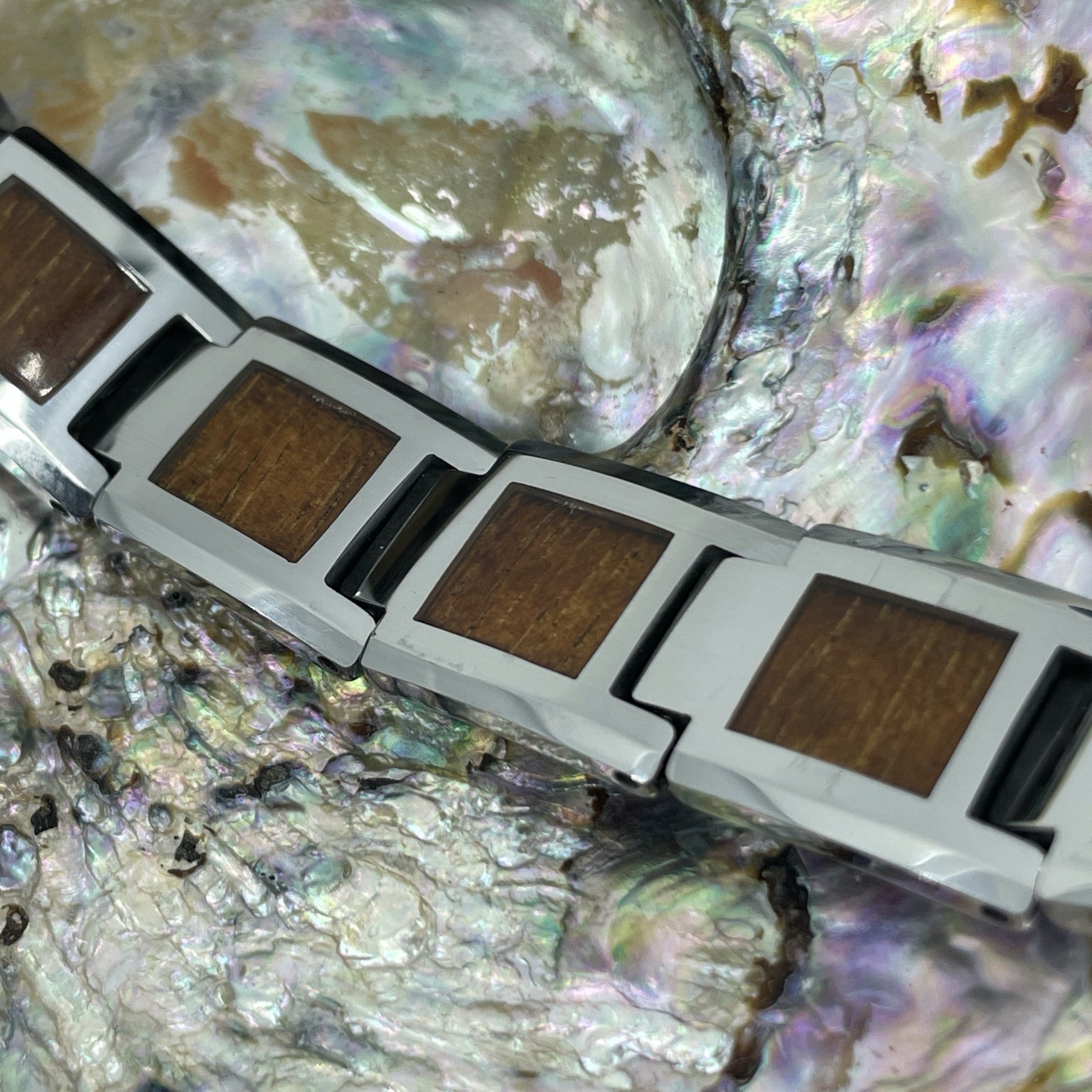 Beautiful and Strong Hawaiian Koa Link Tungsten Bracelet – Showcase Hawaii